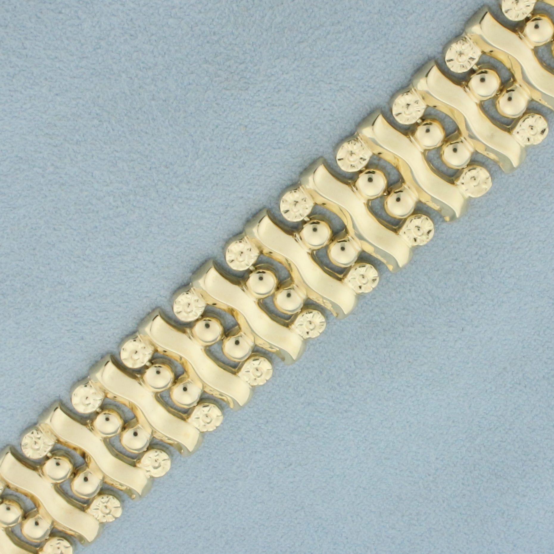 Italian Tank Tread Link Bracelet in 14k Yellow Gold | Property Room