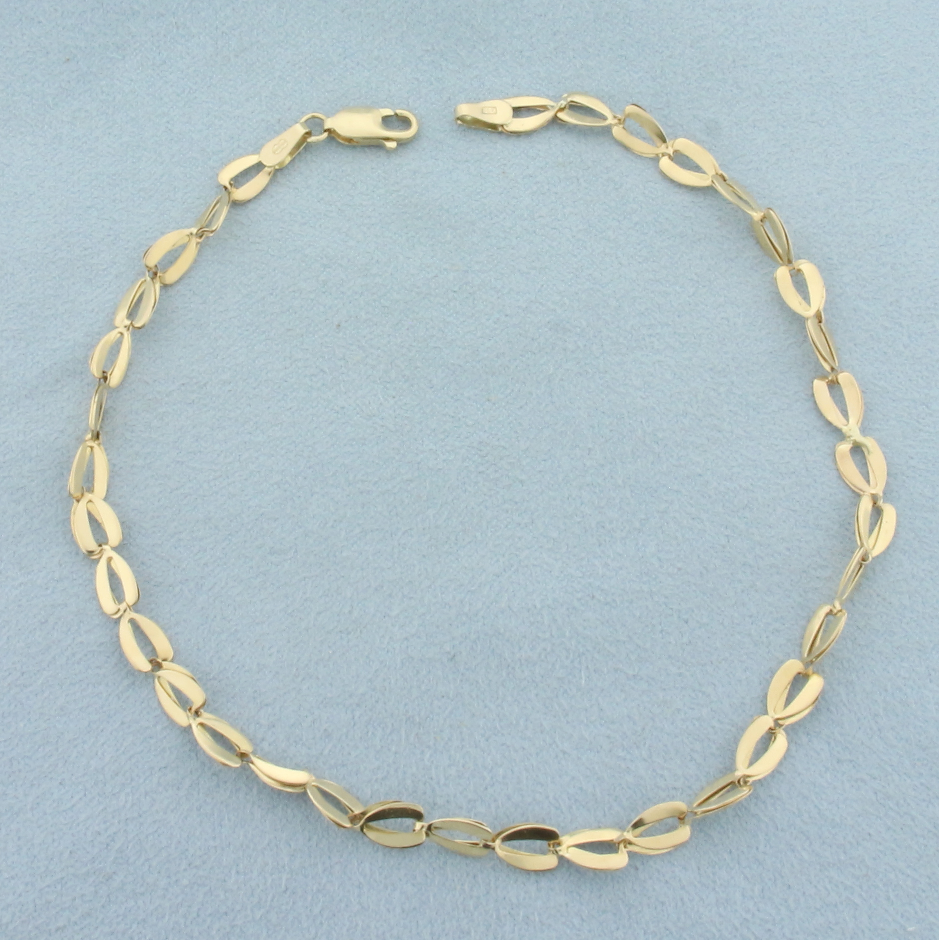 Unique Pear Shape Chain Link Anklet in 14k Yellow Gold | Property Room