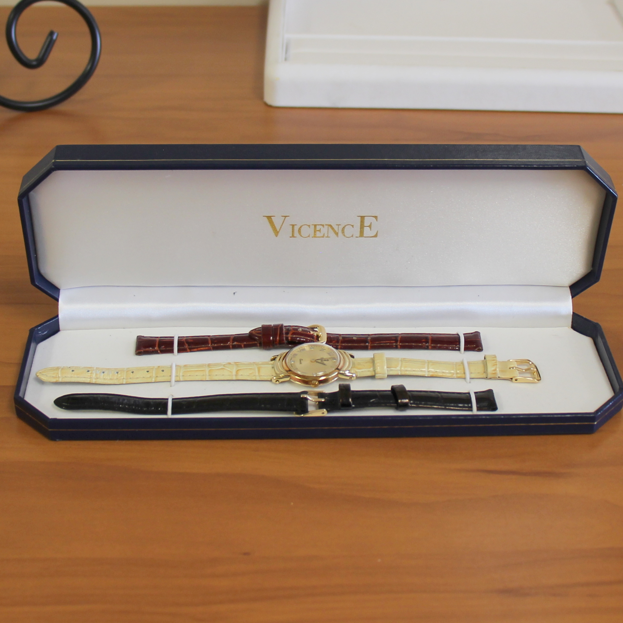 VicencE Ladies Diamond Watch With Extra Straps in 14k Yellow Gold ...