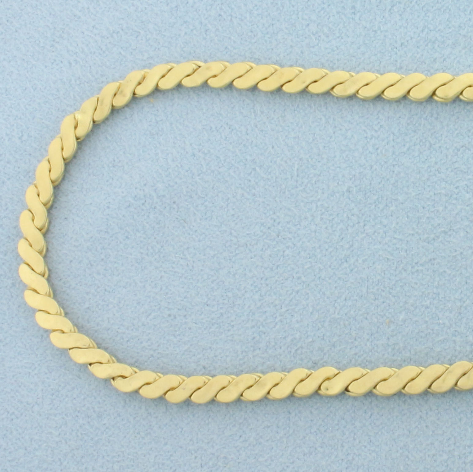 Vintage 16 Inch S Link Chain Necklace in 18k gold | Property Room