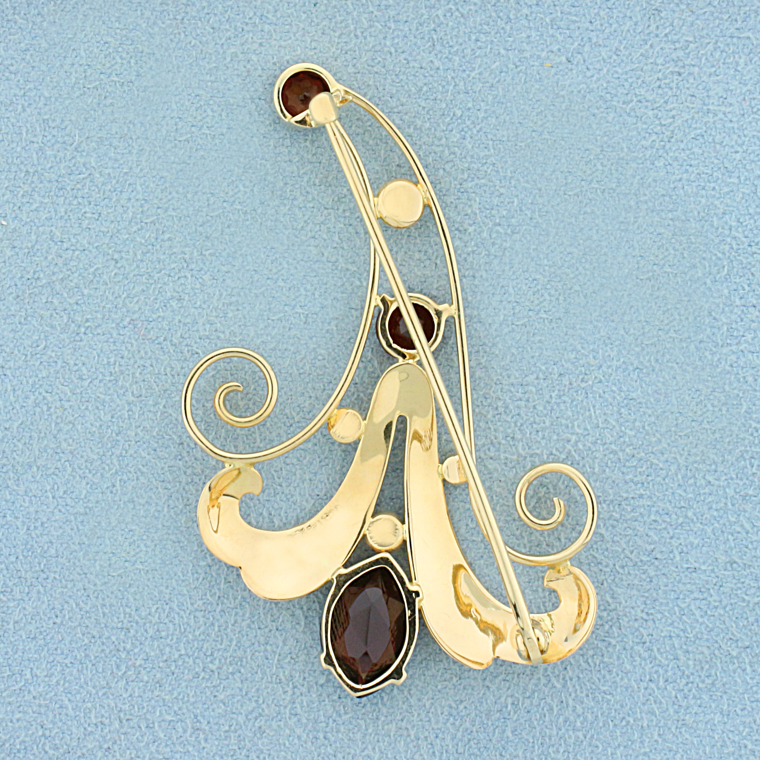 Vintage Garnet Pin in 14K Yellow Gold | Property Room