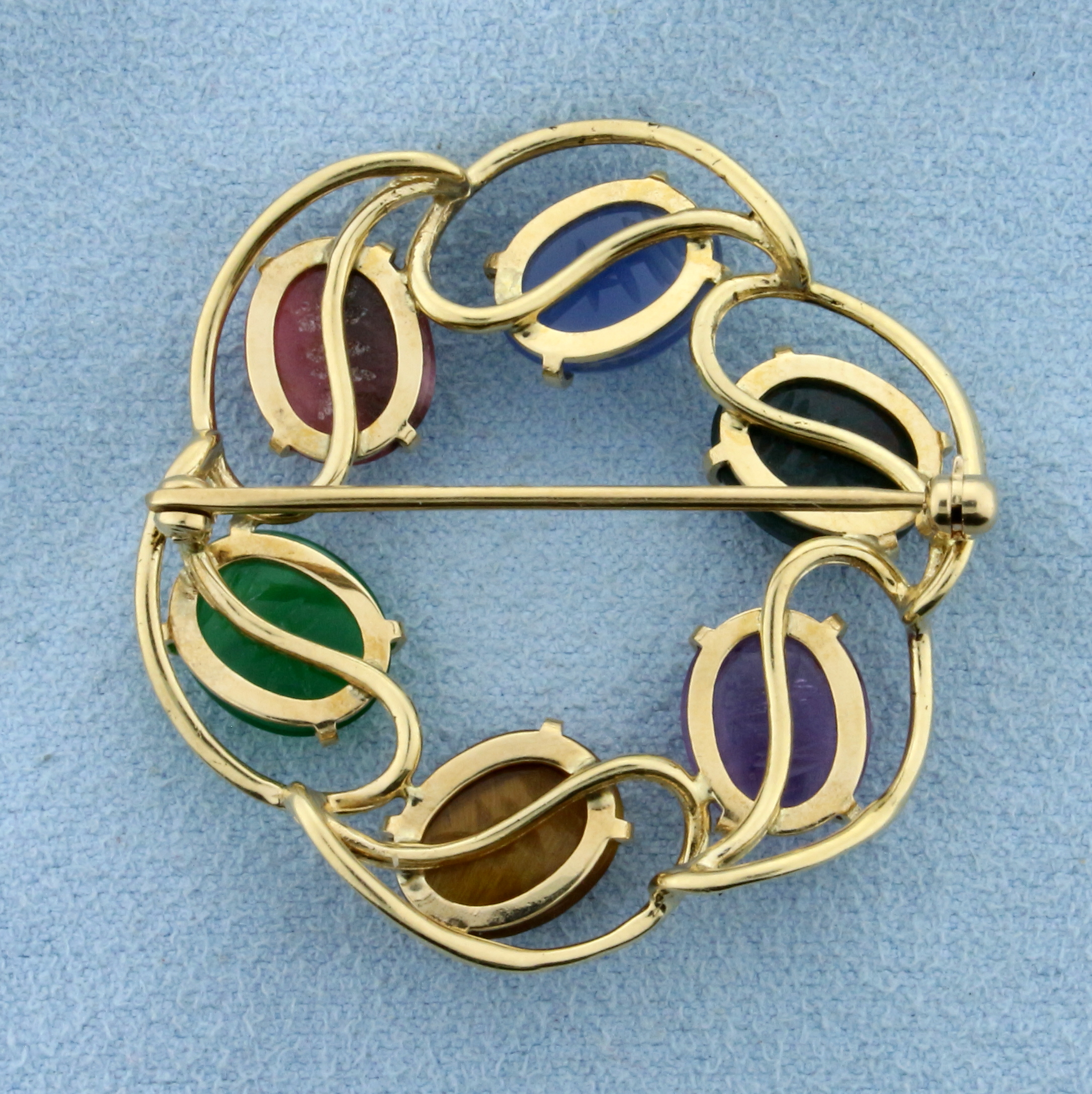 Vintage Hand Carved Scarab Pin in 14K Yellow Gold | Property Room