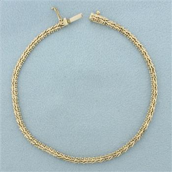 Fancy V Link Bracelet in 14k Yellow Gold | Property Room