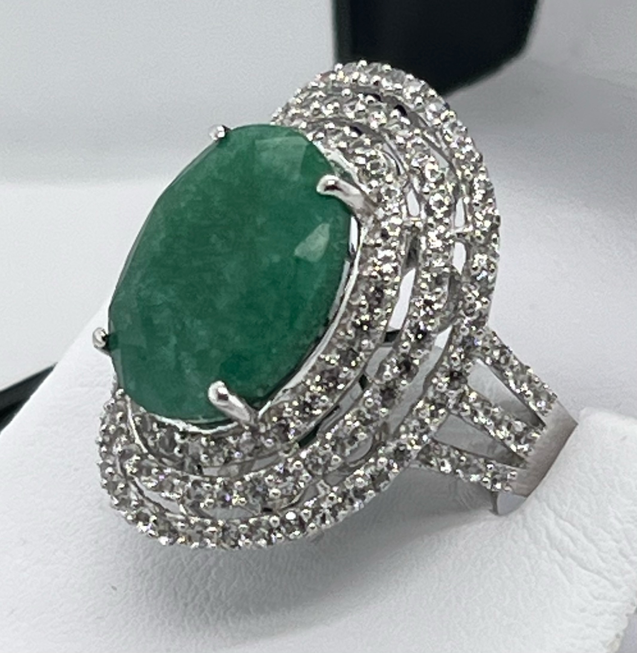 EMERALD & SAPPHIRE RING IN STERLING SILVER | Property Room