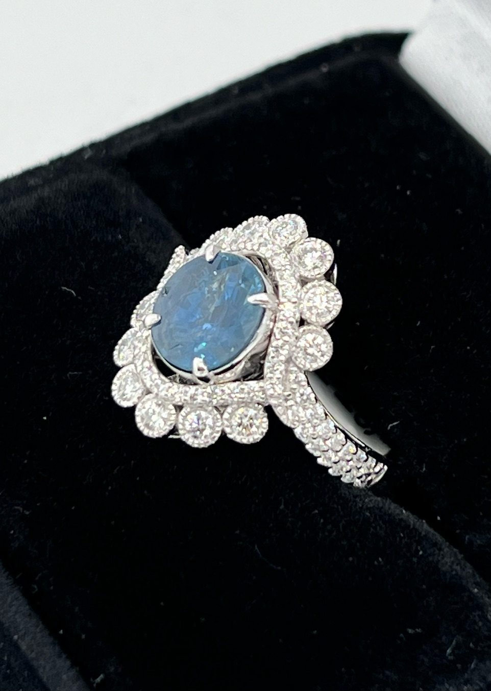 2.89CT BURMESE BLUE SAPPHIRE & DIAMOND RING W/ GIA REPORT | Property Room