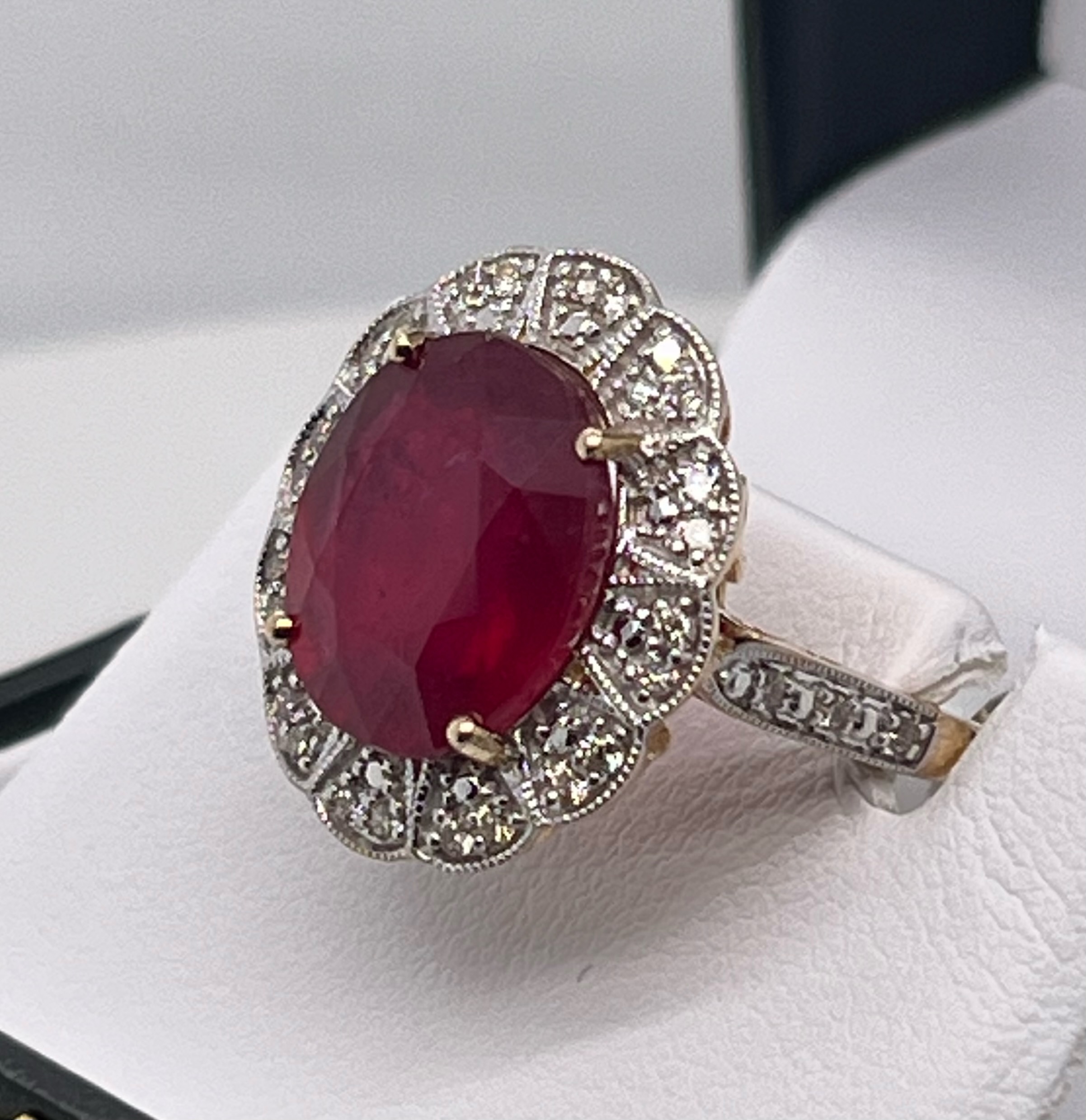 RUBY & DIAMOND RING IN 14K GOLD | Property Room
