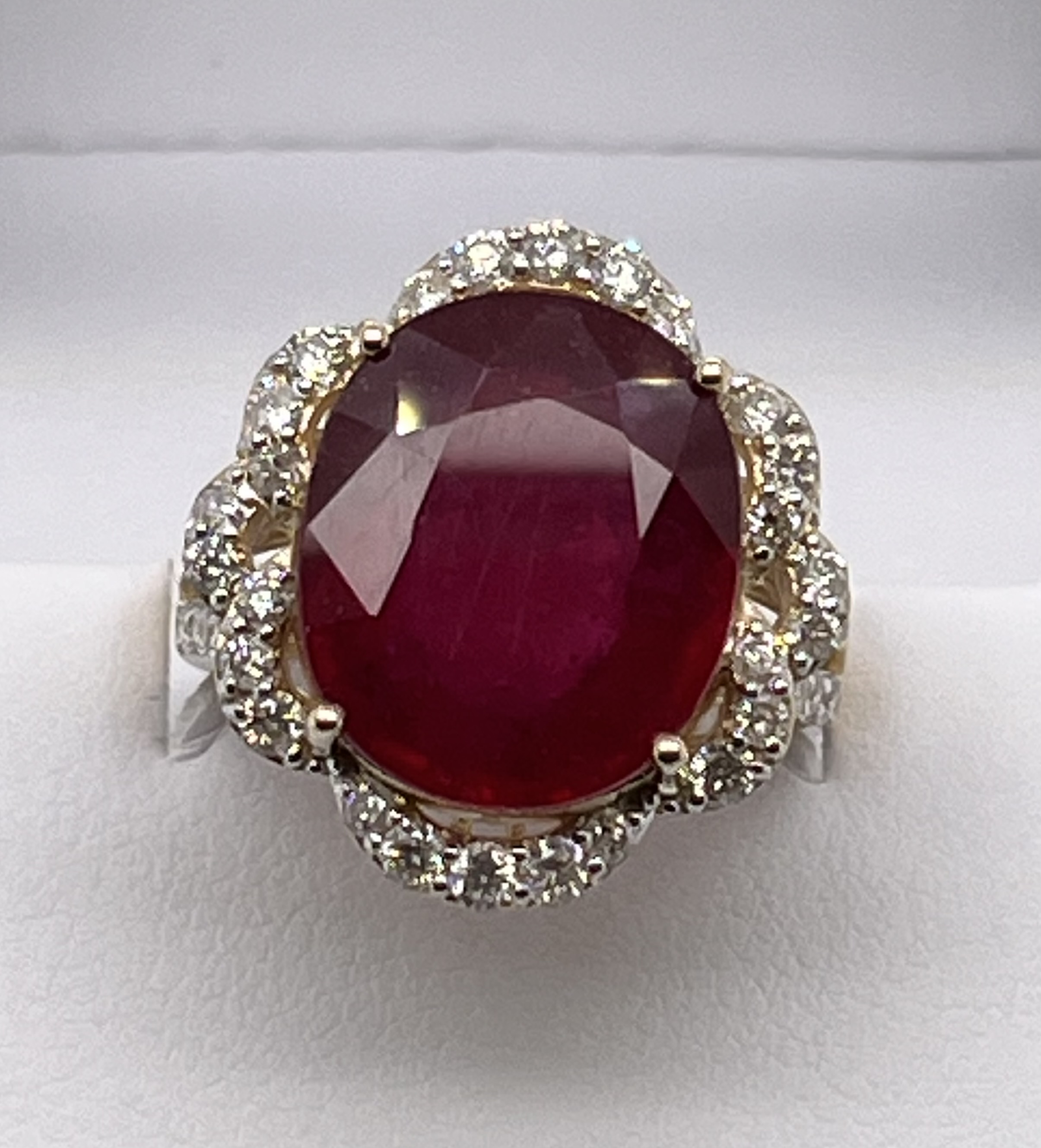 RUBY & DIAMOND RING IN 14K GOLD | Property Room