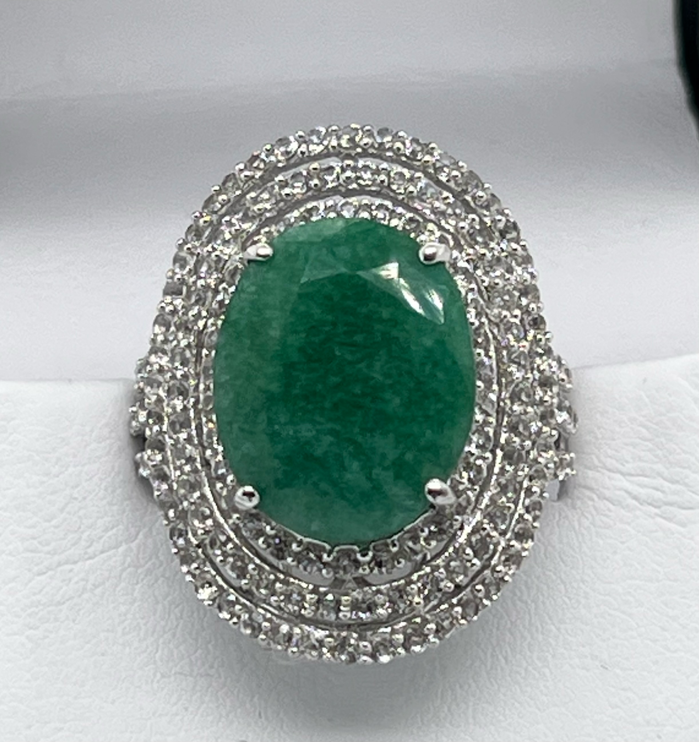 EMERALD & SAPPHIRE RING IN STERLING SILVER | Property Room