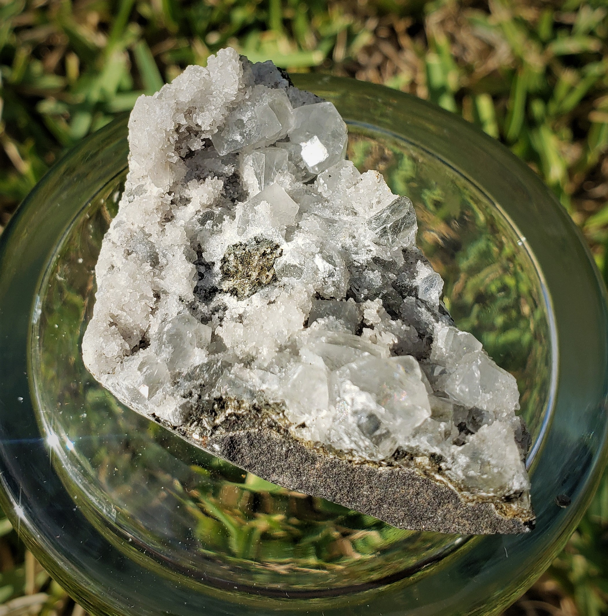 Unique Features of the Apophyllite Formation Crystal | Property Room