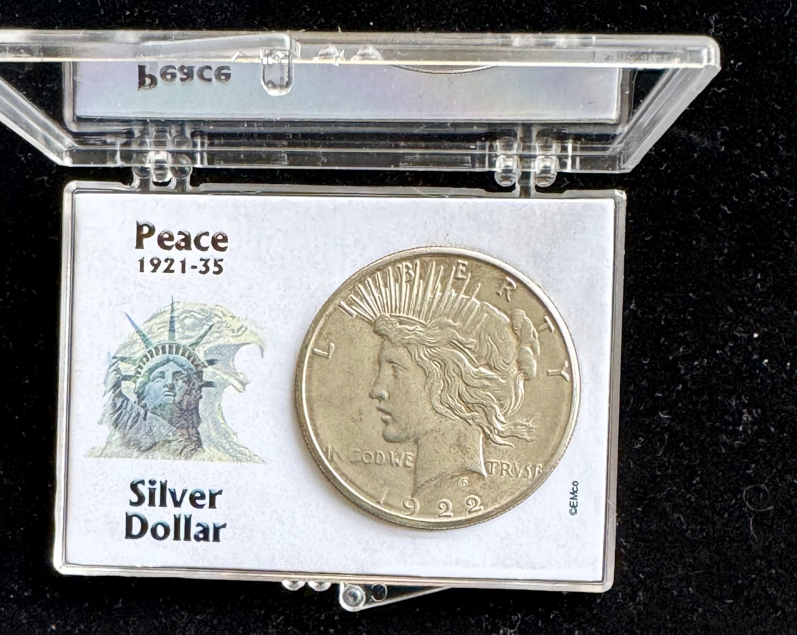 1922-S SILVER PEACE DOLLAR COIN, BRIGHT LUSTER IN A CASE | Property Room