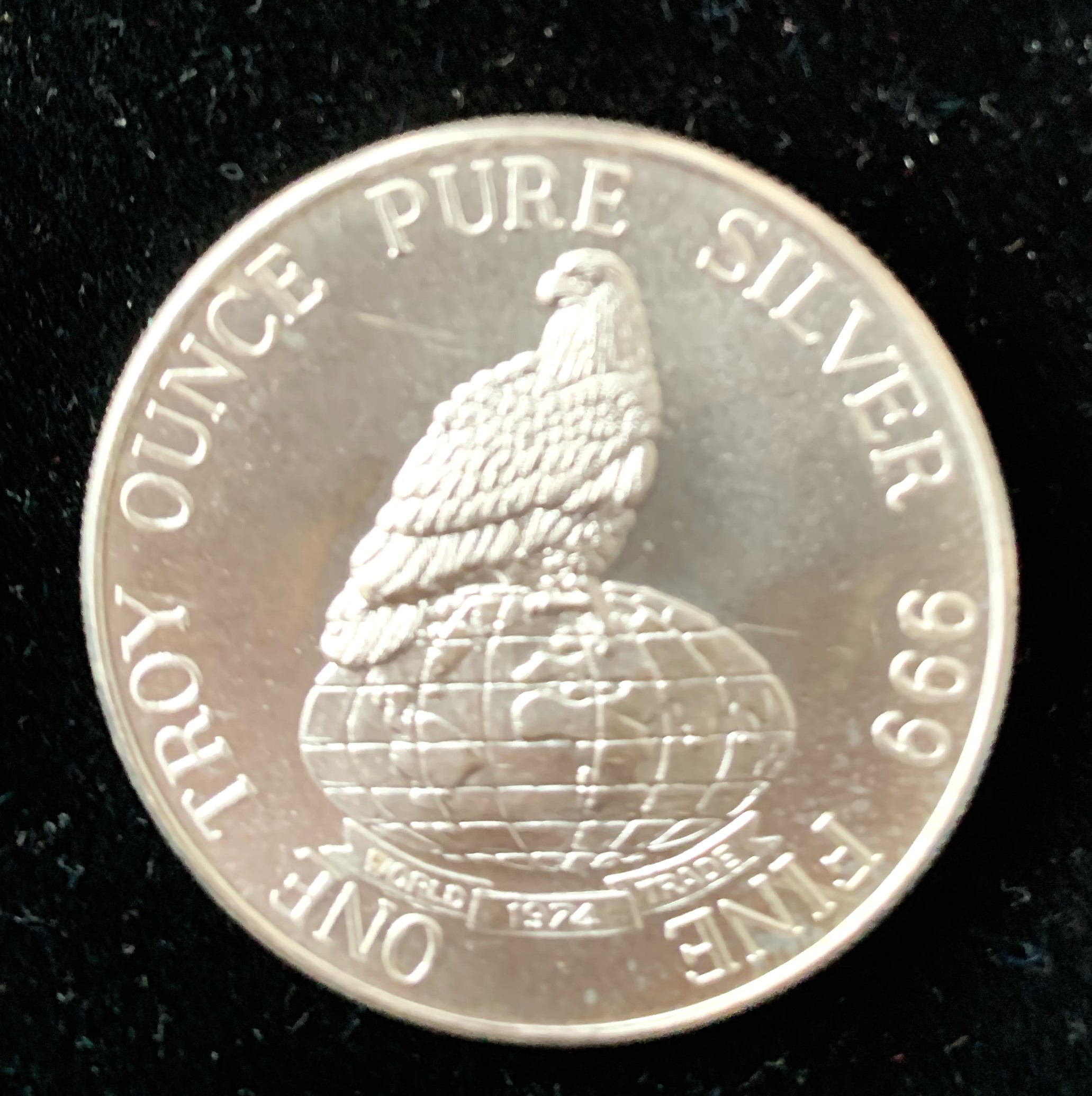 EL PASO MINT 1 TROY OZ .999 PURE SILVER , UNC BRILLIANT SHINE ...