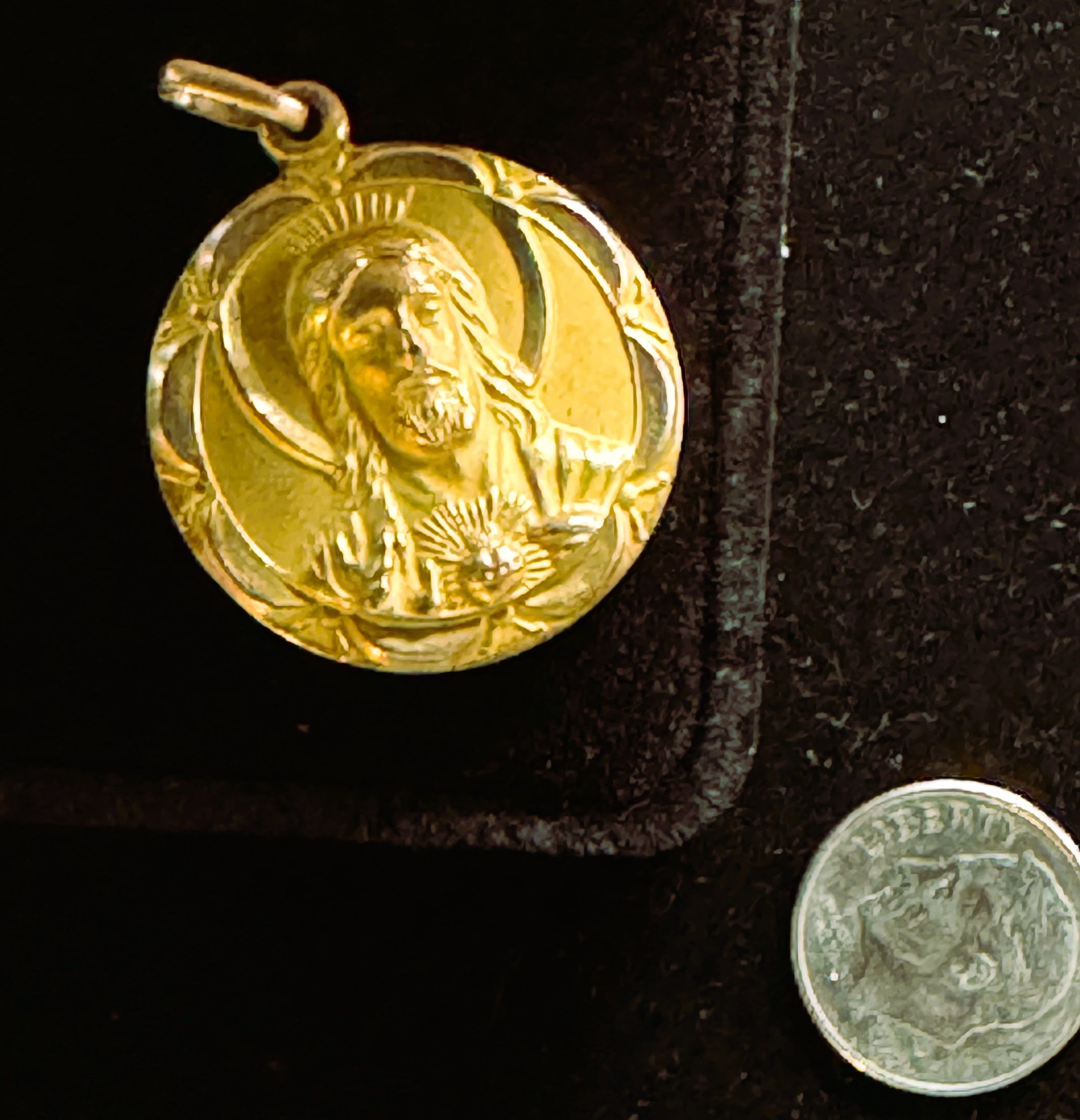 GOLD, 10K VERY HEAVY GOLD RELIGIOUS PENDANT CHARM ON A BEZEL, VERY NICE ...