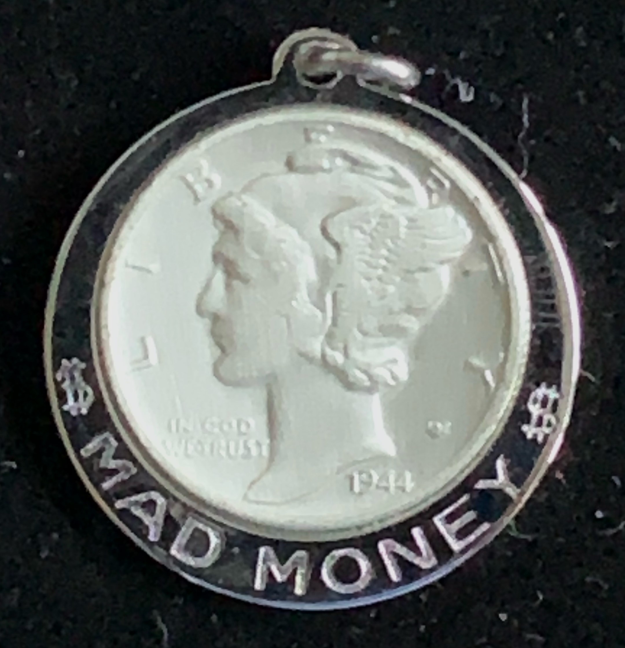 PENDANT 1944 MERCURY SILVER DIME IN MAD MONEY PENDANT | Property Room