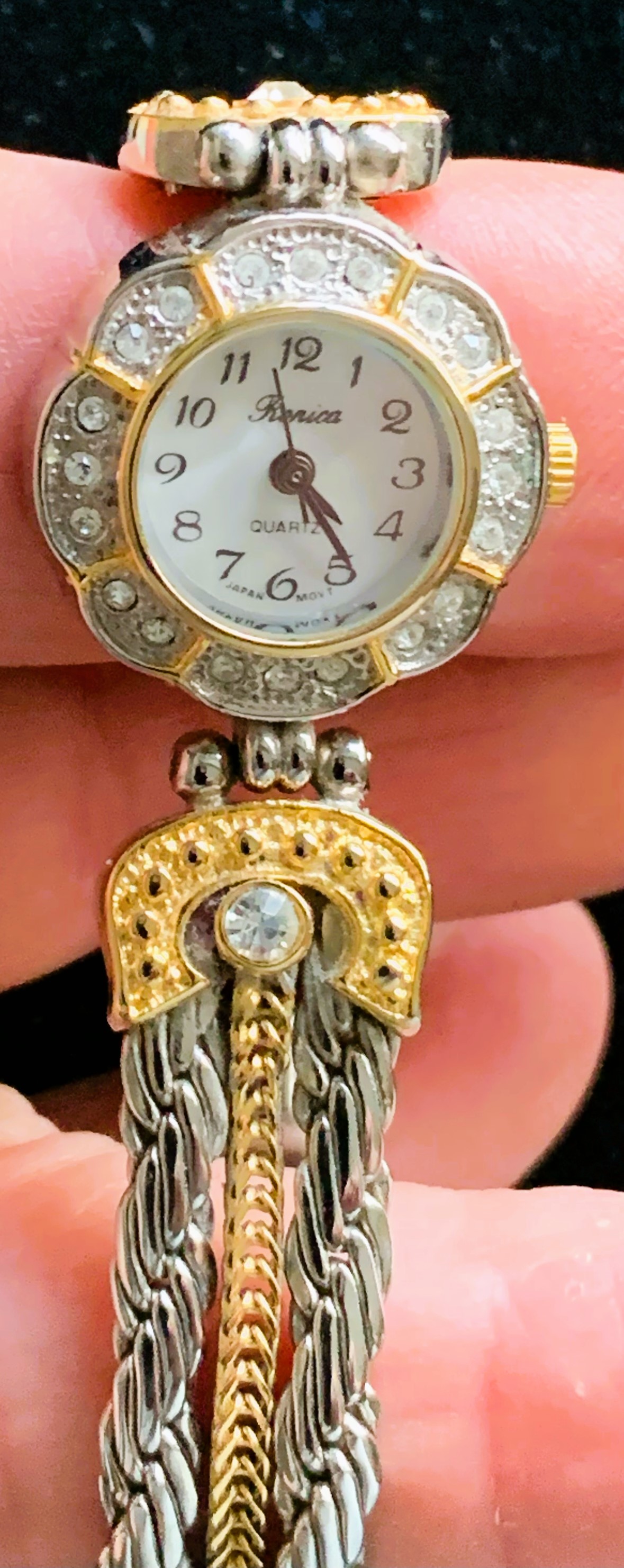 VINTAGE WOMENS RONICA QUARTZ WATCH, RUNNING WITH BEAUTIFUL BAND WITH ...