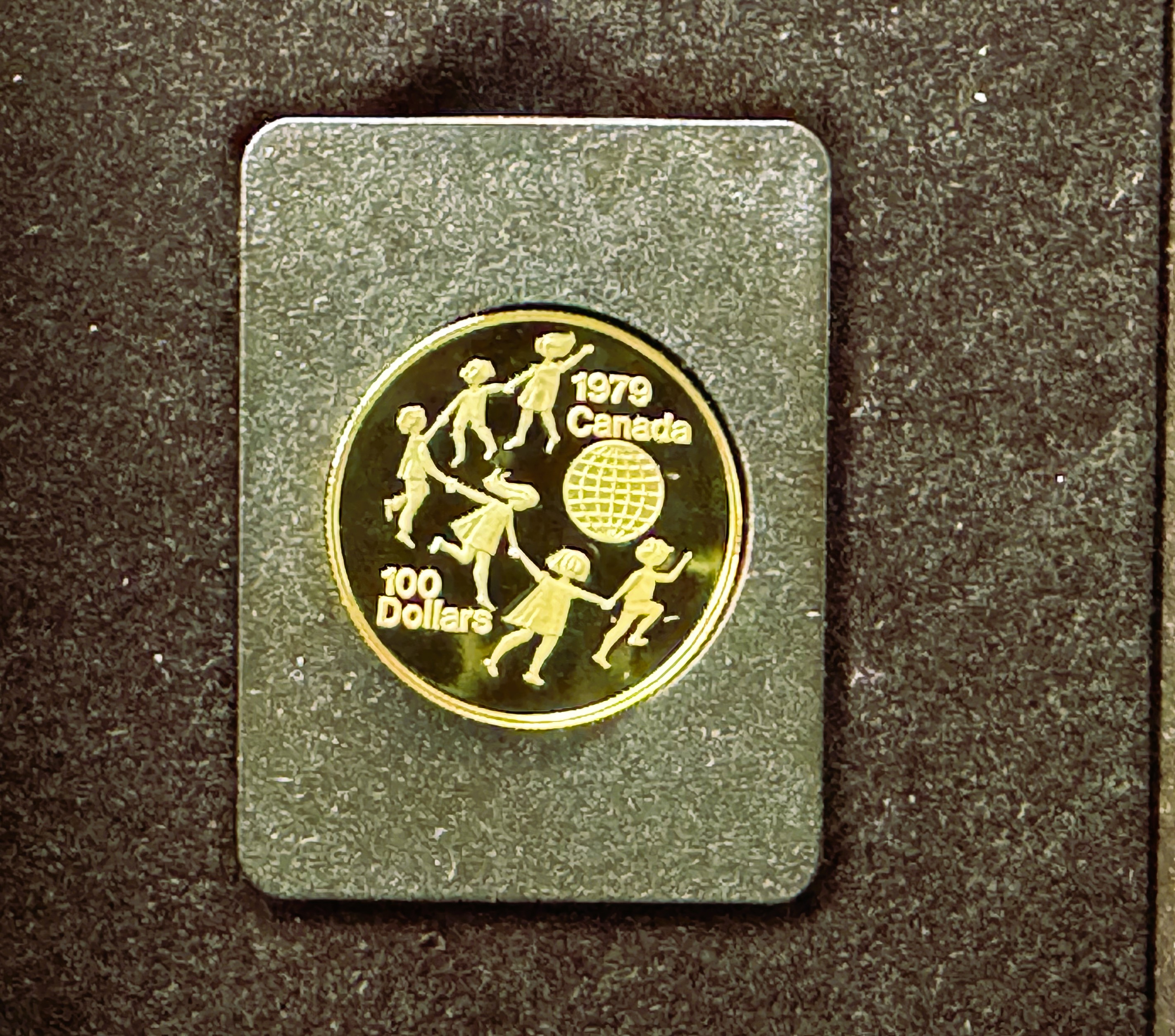 GOLD, $100 DOLLAR 1979 CANADIAN 22K PROOF-LIKE GOLD COIN, IN RCM OGP ...