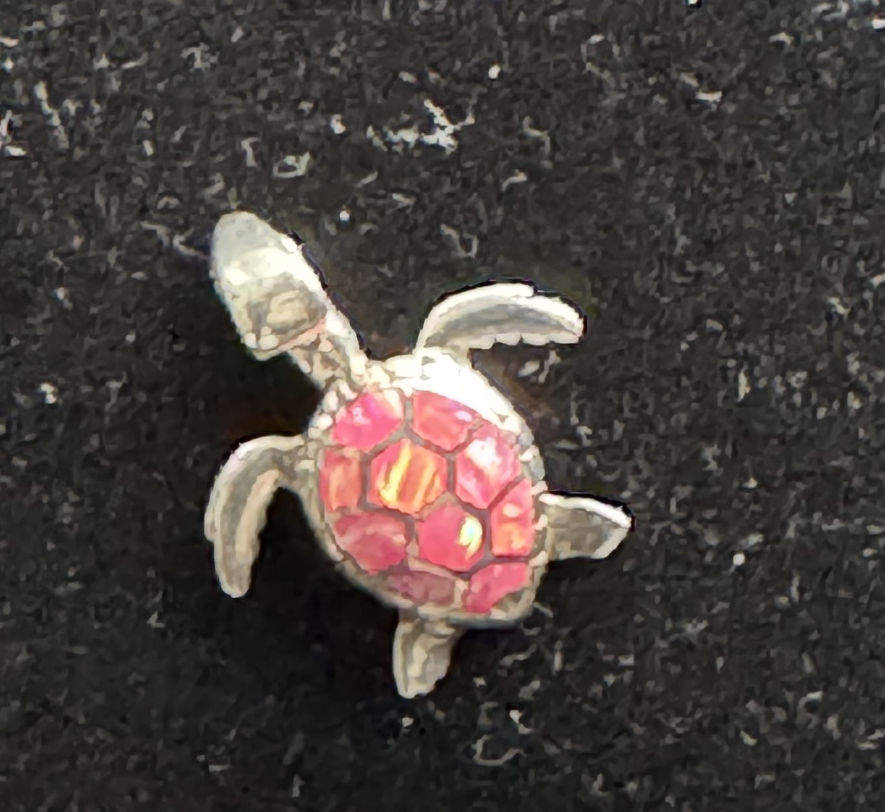 VINTAGE MEXICO SILVER TURTLE PENDANT WITH PINK SHELL | Property Room