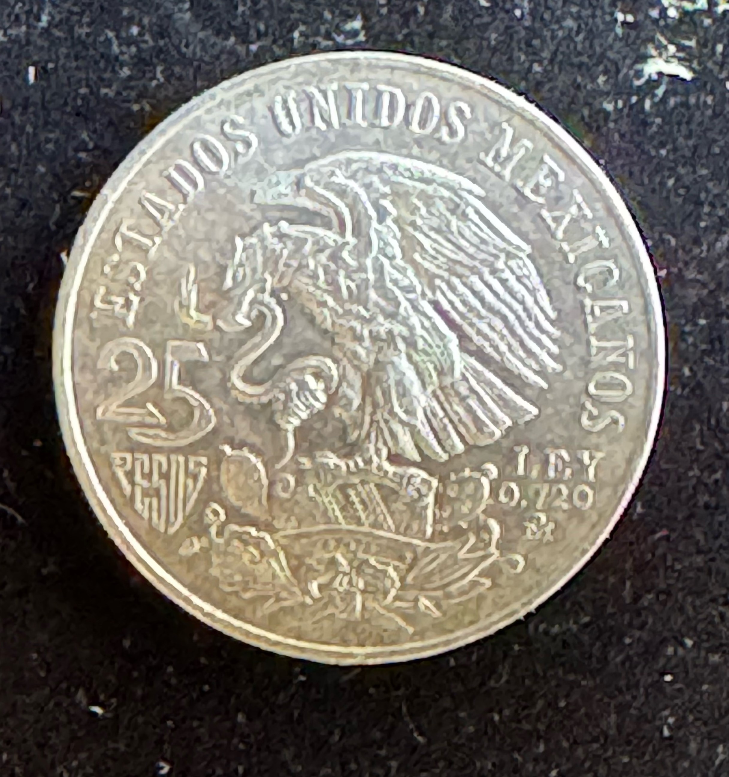 1968 MEXICO OLYMPICS 25 PESOS SILVER, UNC, REALLY NICE COIN | Property Room