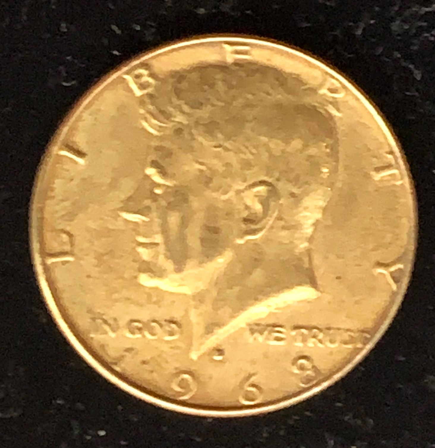 KENNEDY HALF DOLLAR 1968 GOLD PLATED VF WITH COA | Property Room