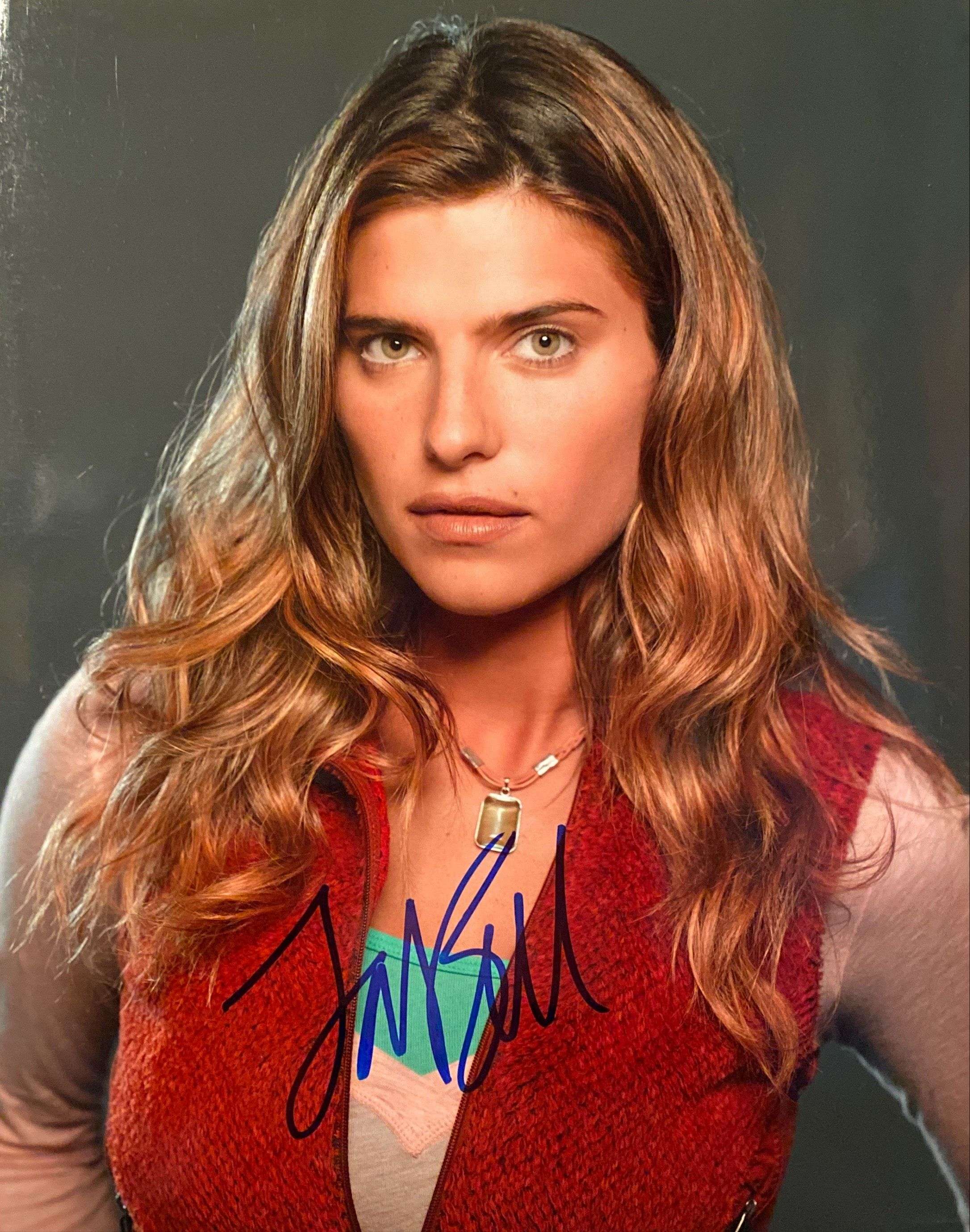 Lake Bell signed photo | Property Room