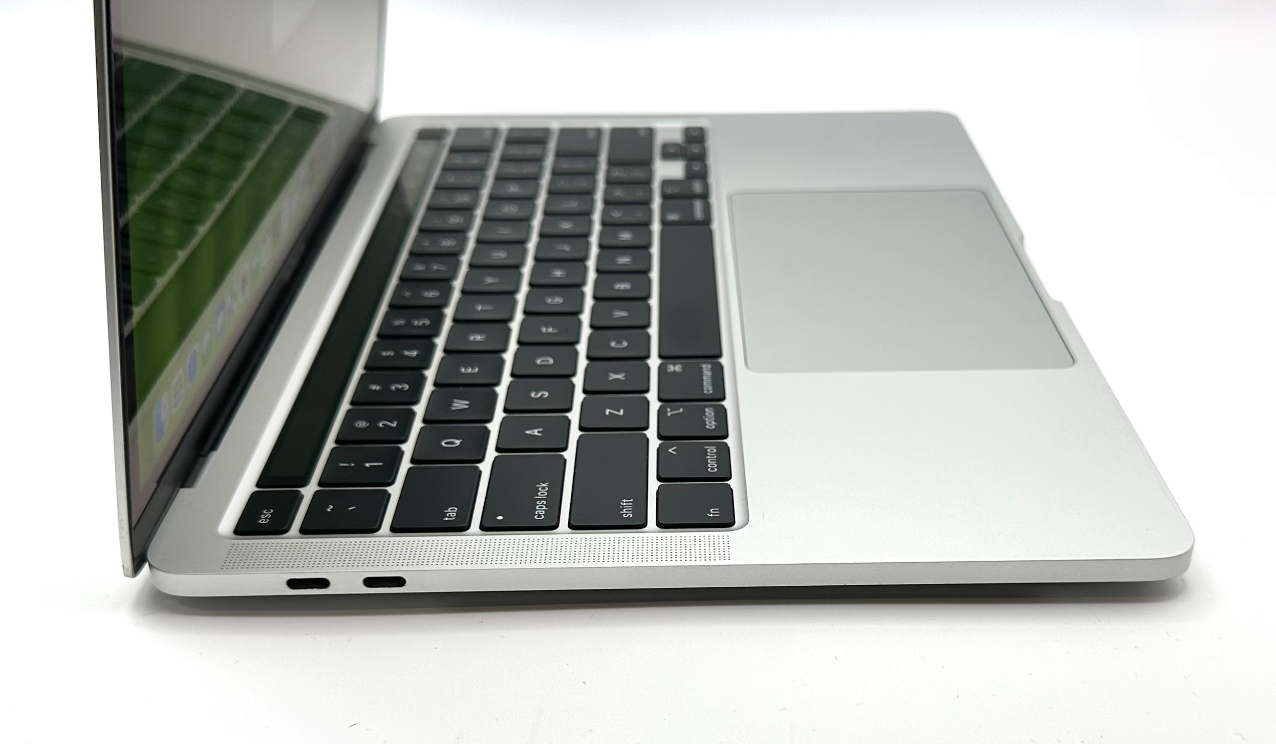 2020 Apple MacBook Pro 13", 4 TBT3 512GB SSD 16GB RAM | Property Room