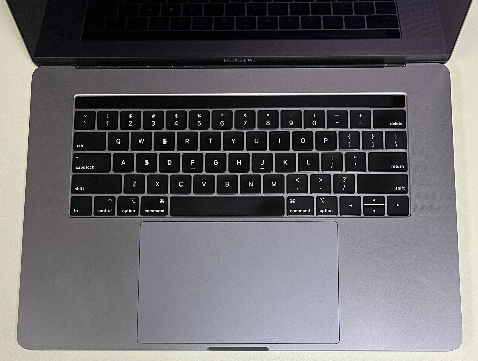 15" Apple MacBook Pro Retina 2018 512GB | Property Room