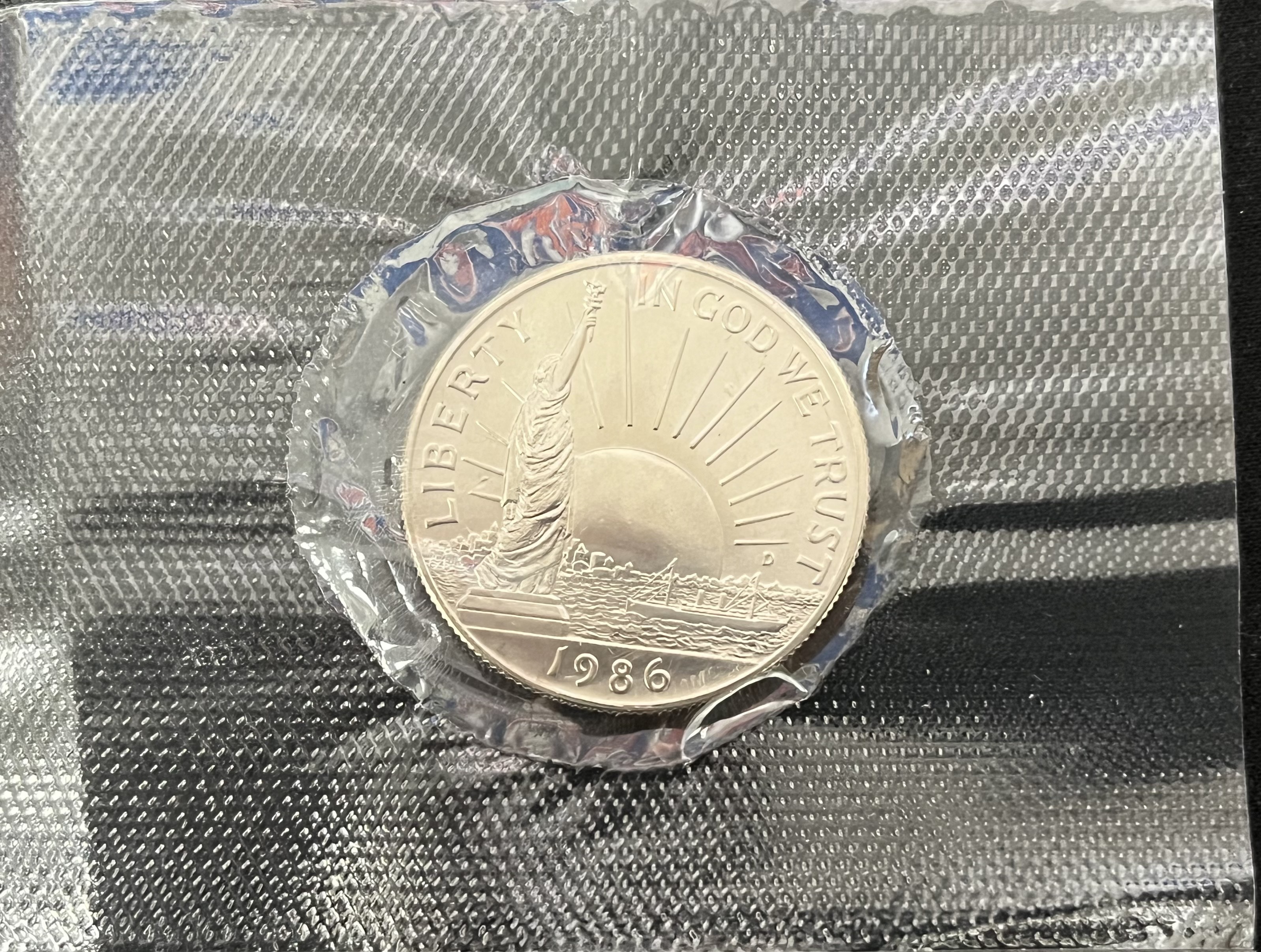 1986 U.S. Mint Statue of Liberty Half Dollar BU | Property Room
