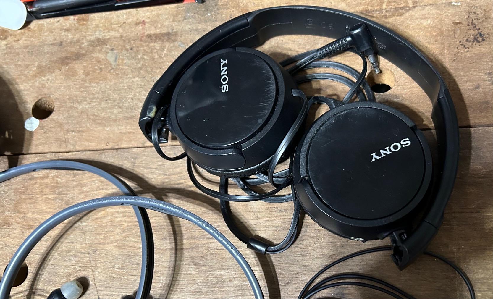 Sony Headphone Lot | Property Room