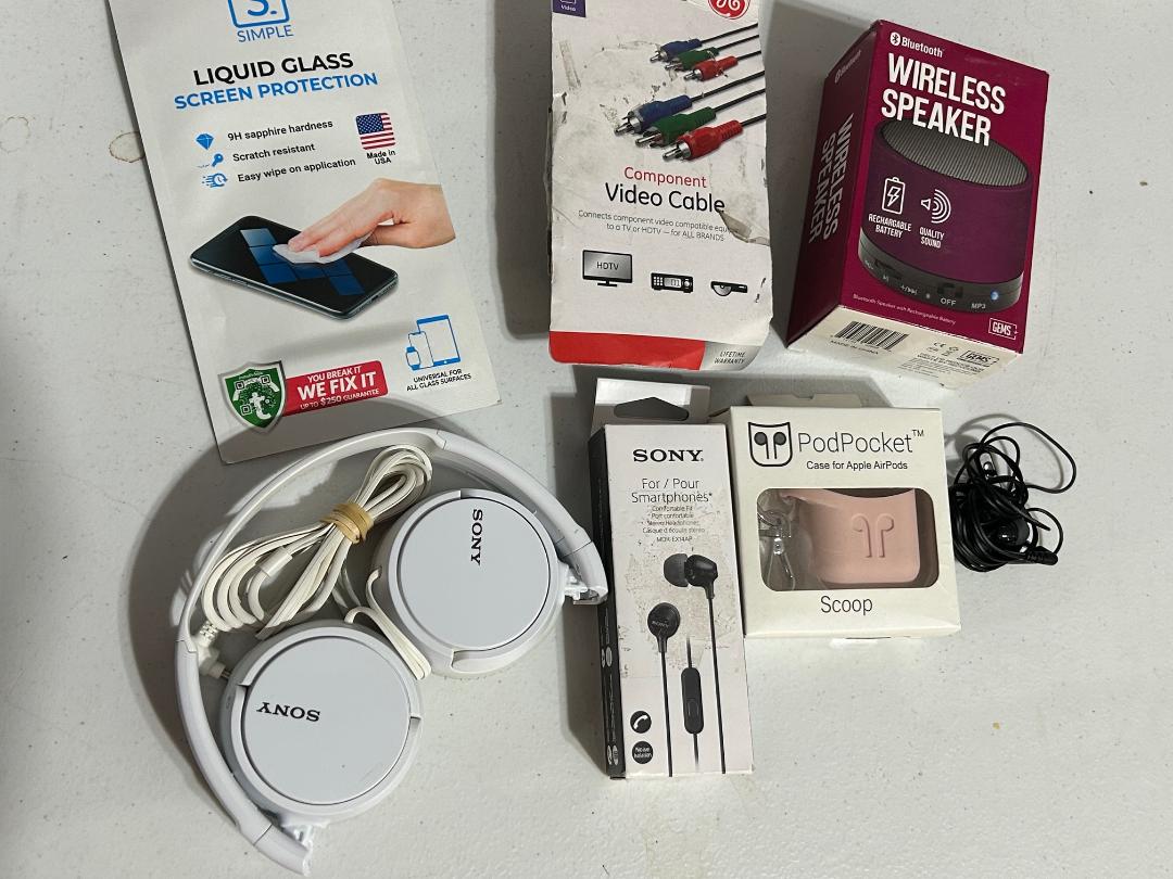 Electronic Lot #24 | Property Room