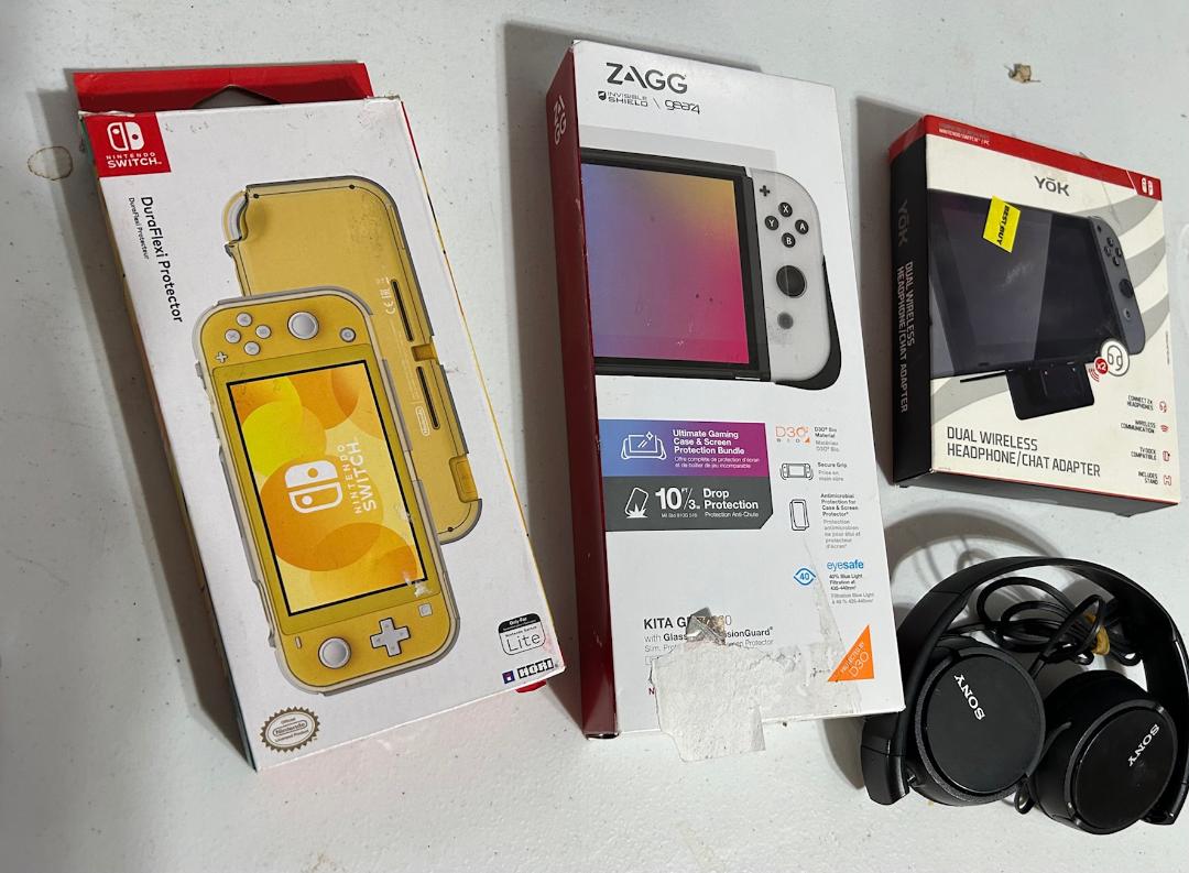 Electronic Lot #25 | Property Room