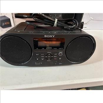 Sony BT 60 Radio Disc Player with Bluetooth | Property Room