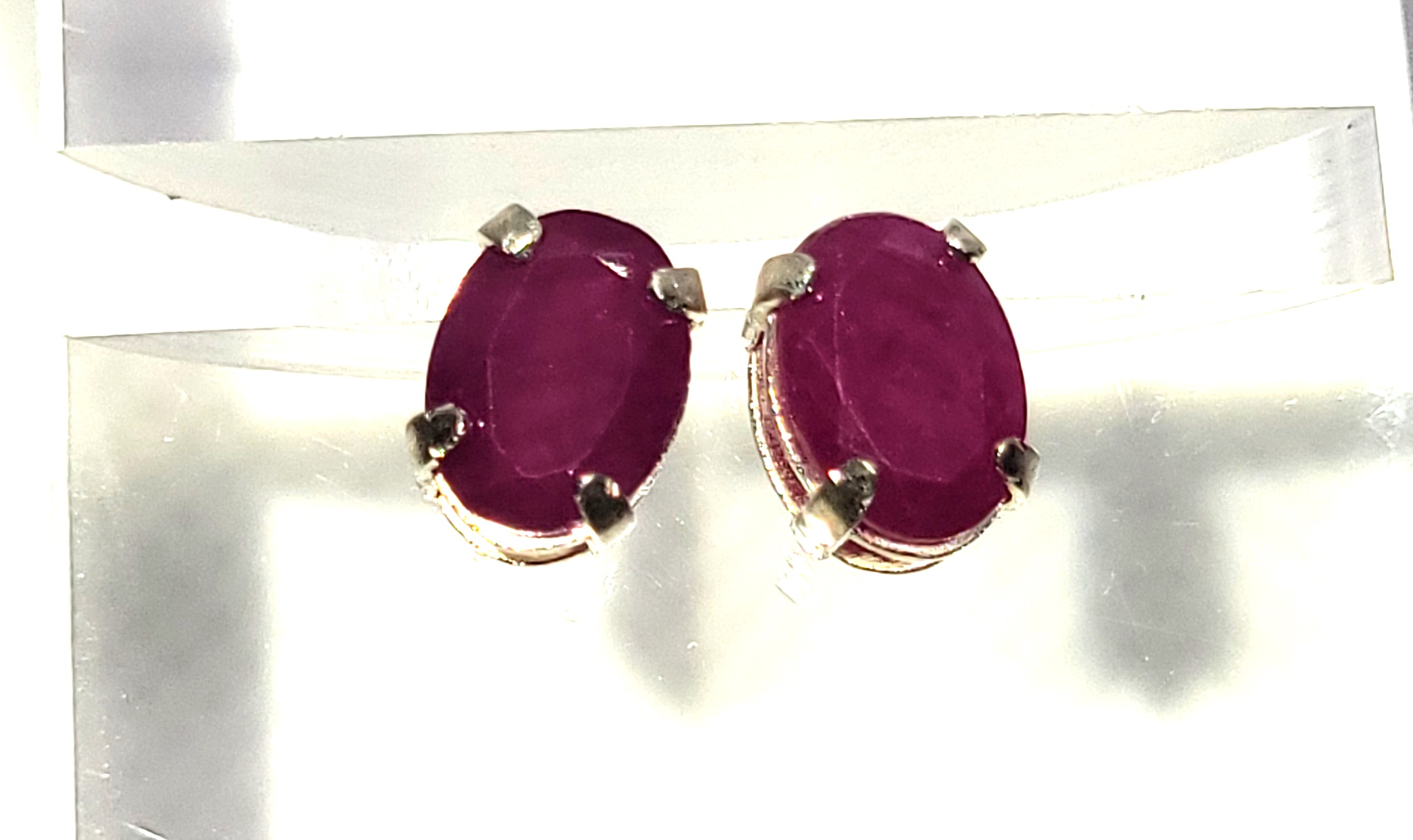 1.50 Ct Ruby Stud Earrings No Reserve | Property Room