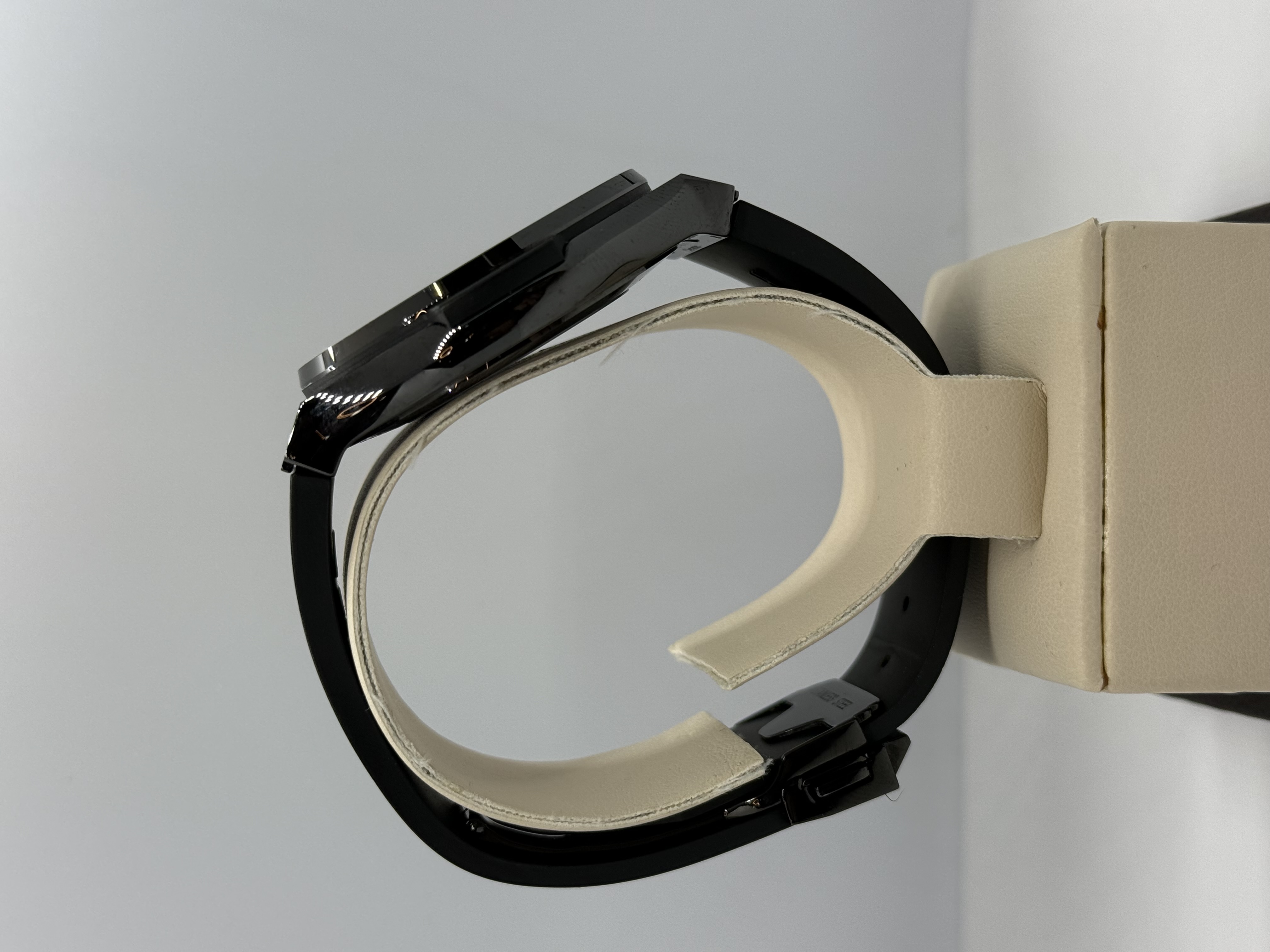 Hublot Classic Fusion, Ceramic & Carbon Fiber, 45mm, 511.CM.1770.RX ...