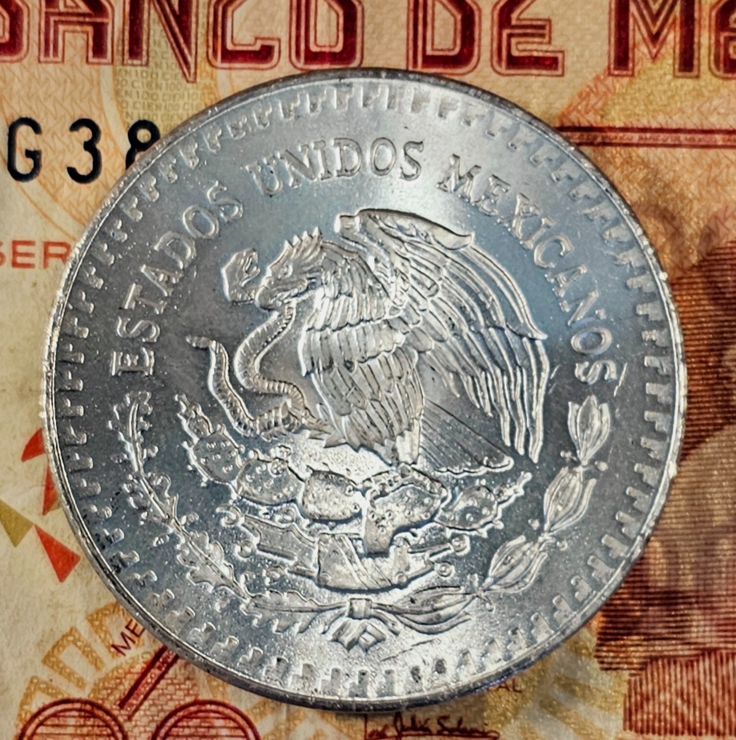 1985 MEXICO LIBERTAD 1 ONZA SILVER COIN - WINGED VICTORY UNC - LETTERED ...